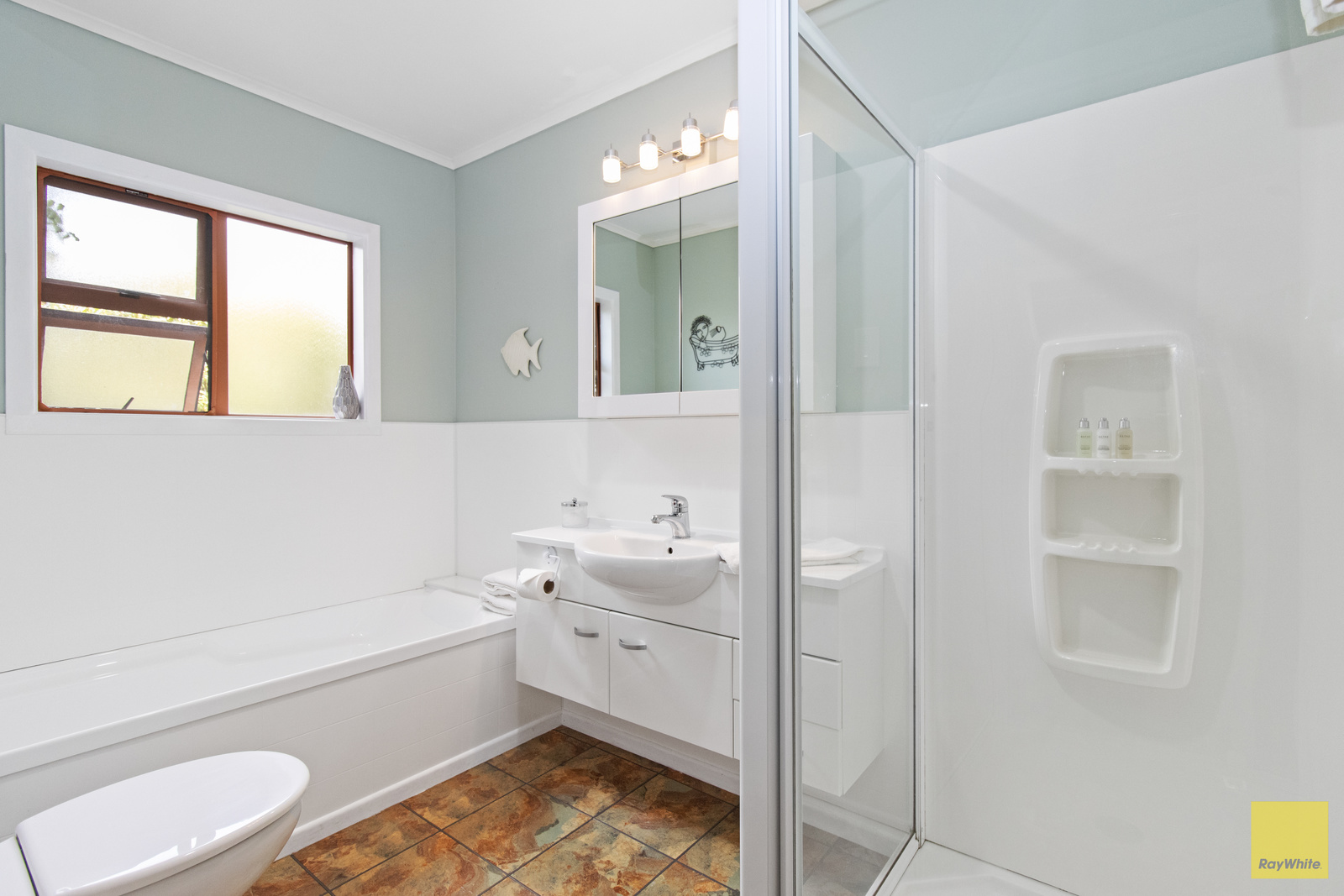 Waitomo Caves Guest Lodge || Waitomo Caves Guest Lodge: Affordable ...